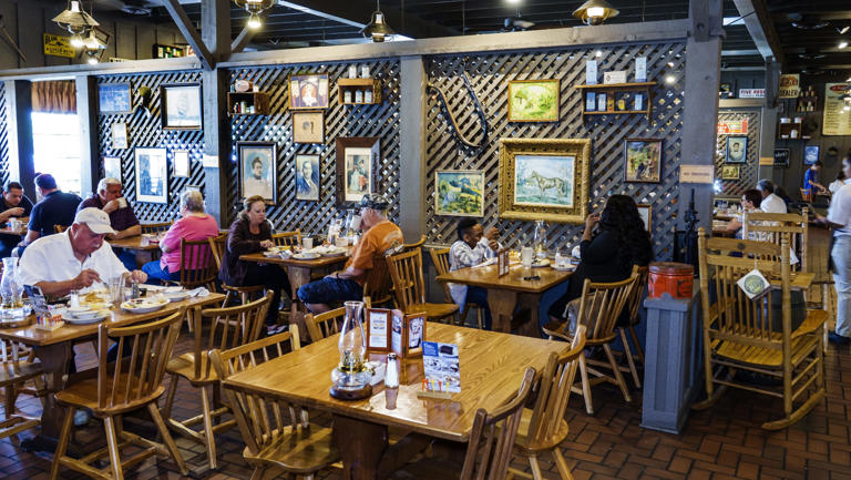 Cracker Barrel unveils a modern remodel in select stores, and some fans ...