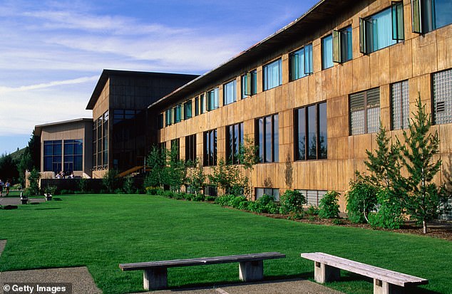 Deadly outbreak feared as hundreds exposed to infected bats at US ...