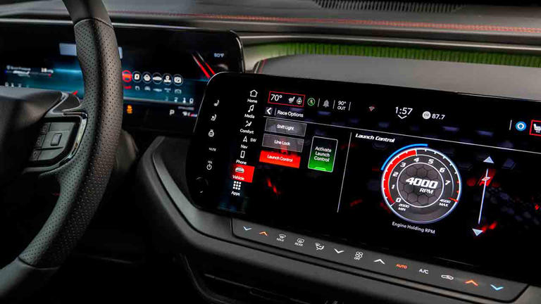 Dodge memperkenalkan Charger 2026 dengan mesin SIXPACK turbocharged ...