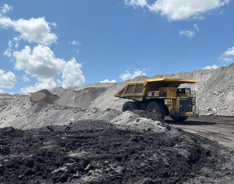 Trump greenlights 14.5 million-ton coal expansion in Wyoming