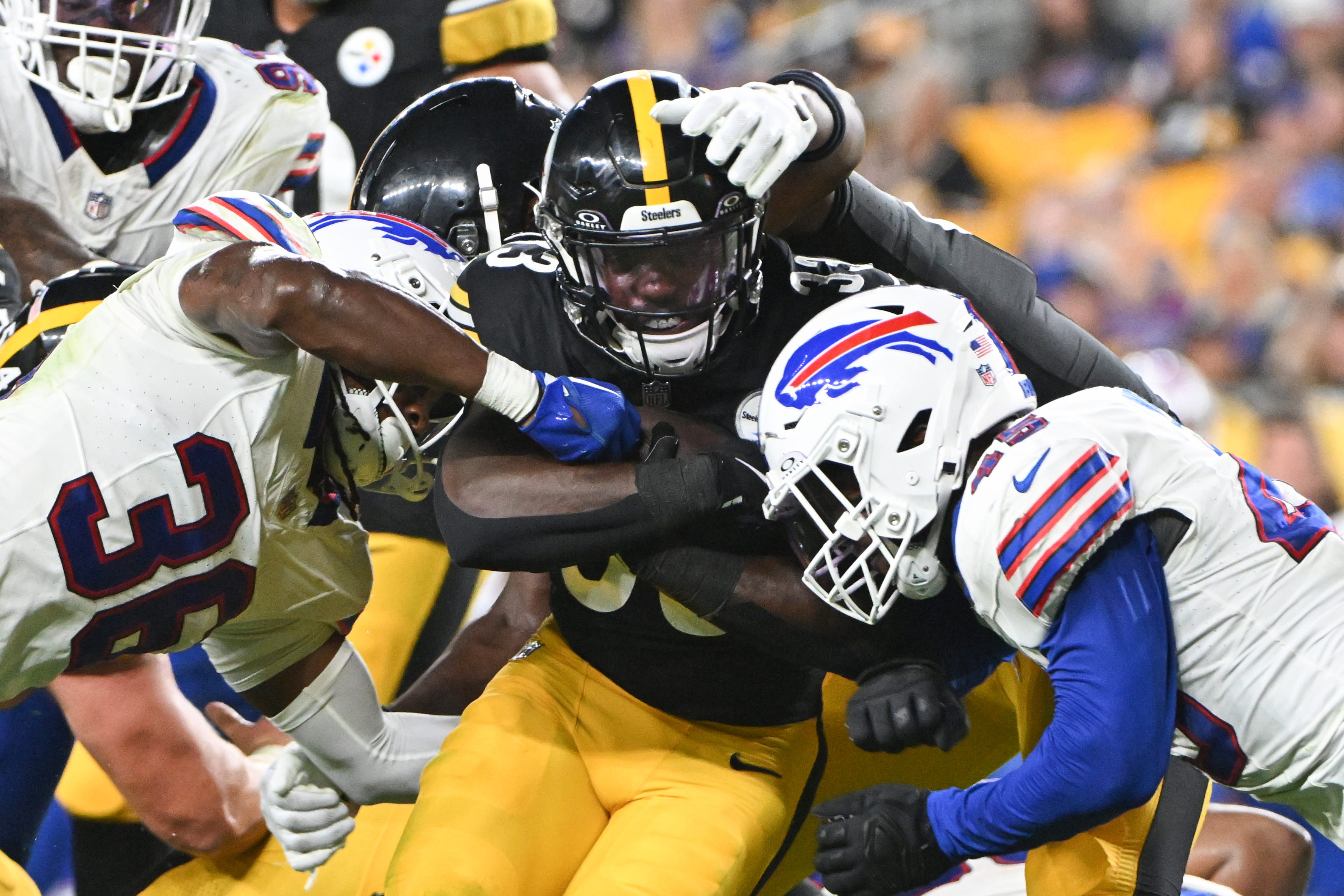 Dolphins sign former Steelers RB after Alexander Mattison injury