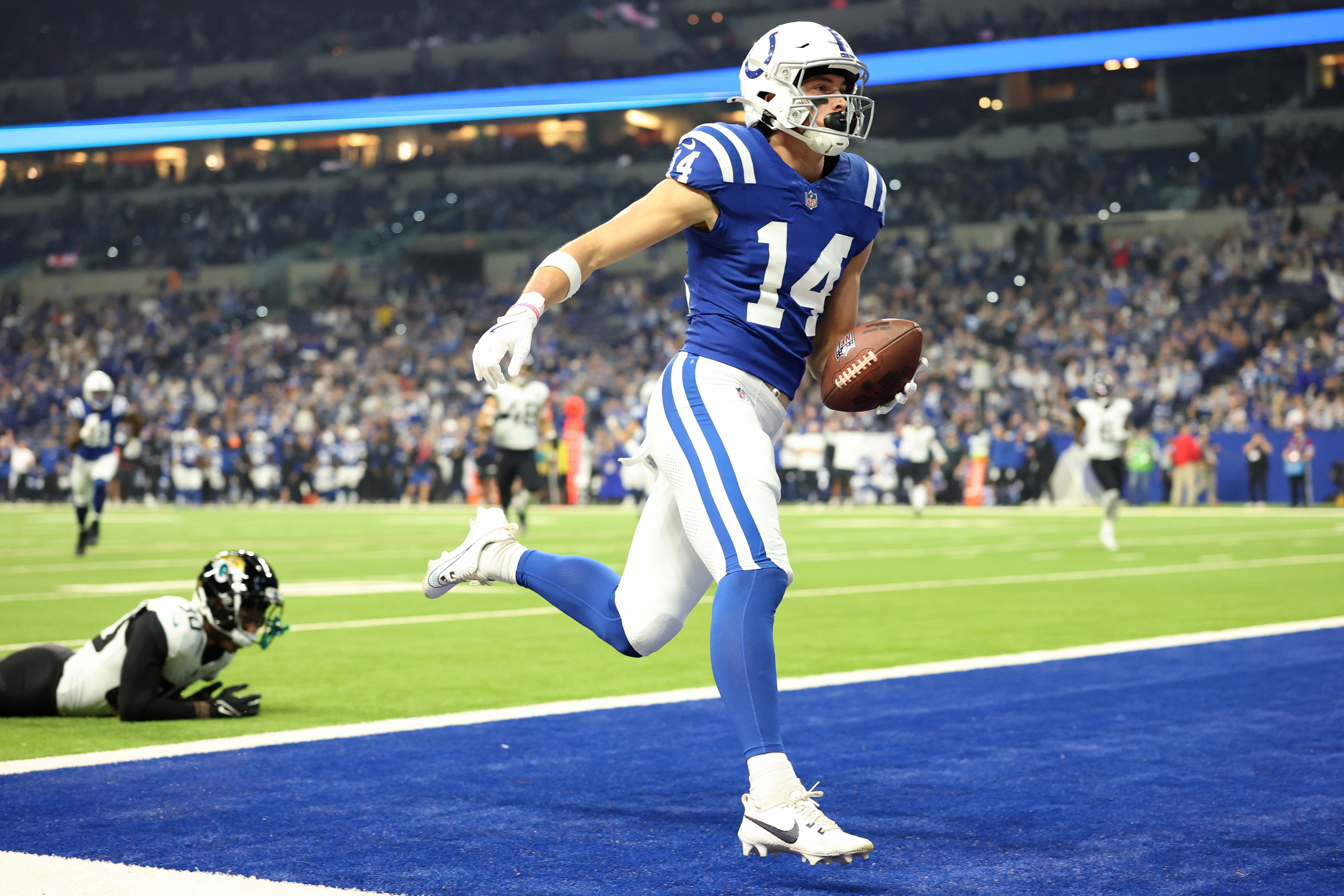 Colts Lose Wide Receiver to Concussion During Win Over Titans