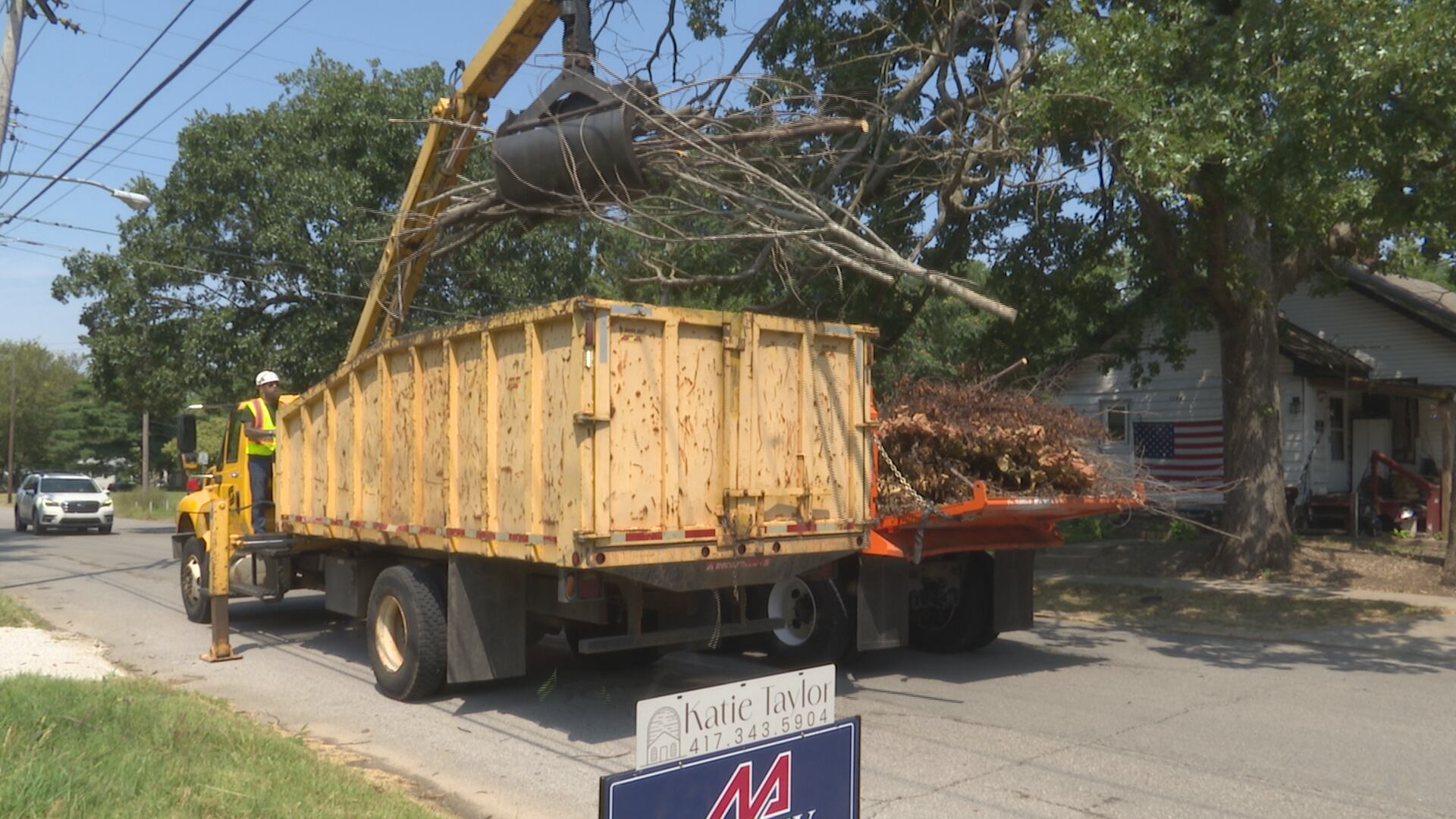 City of Springfield begins cleaning up storm debris in first phase