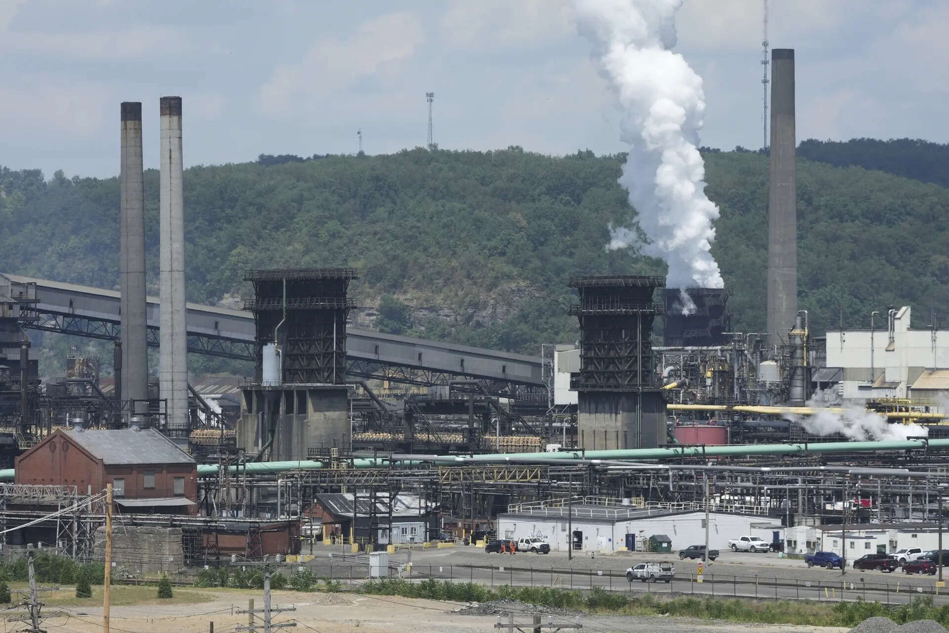 US Steel plant explosion in Pennsylvania: 1 dead and 10 injured