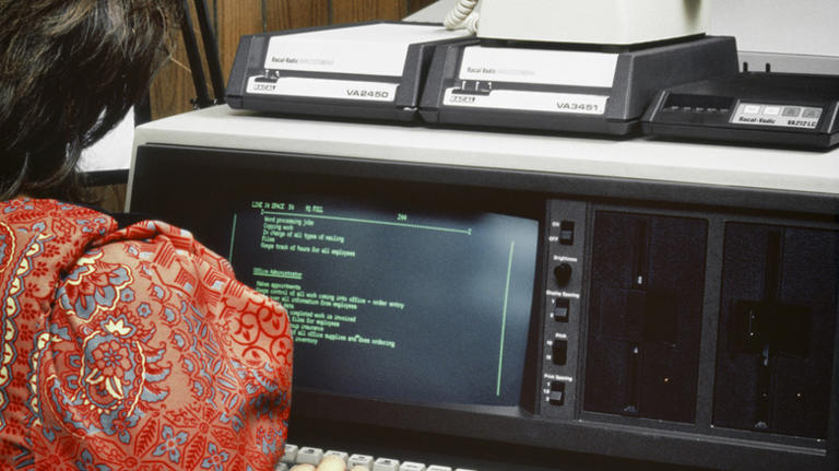 Yes, Dial-Up Internet Was Still A Thing In 2025 - Here's Why AOL Is ...