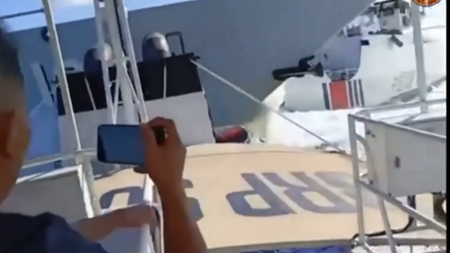 Chinese ships collide while pursuing Philippines vessel