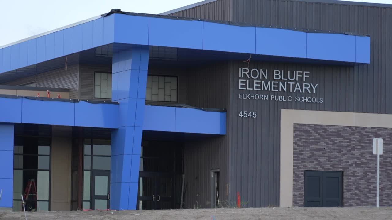 New Elkhorn elementary school opens with construction still underway