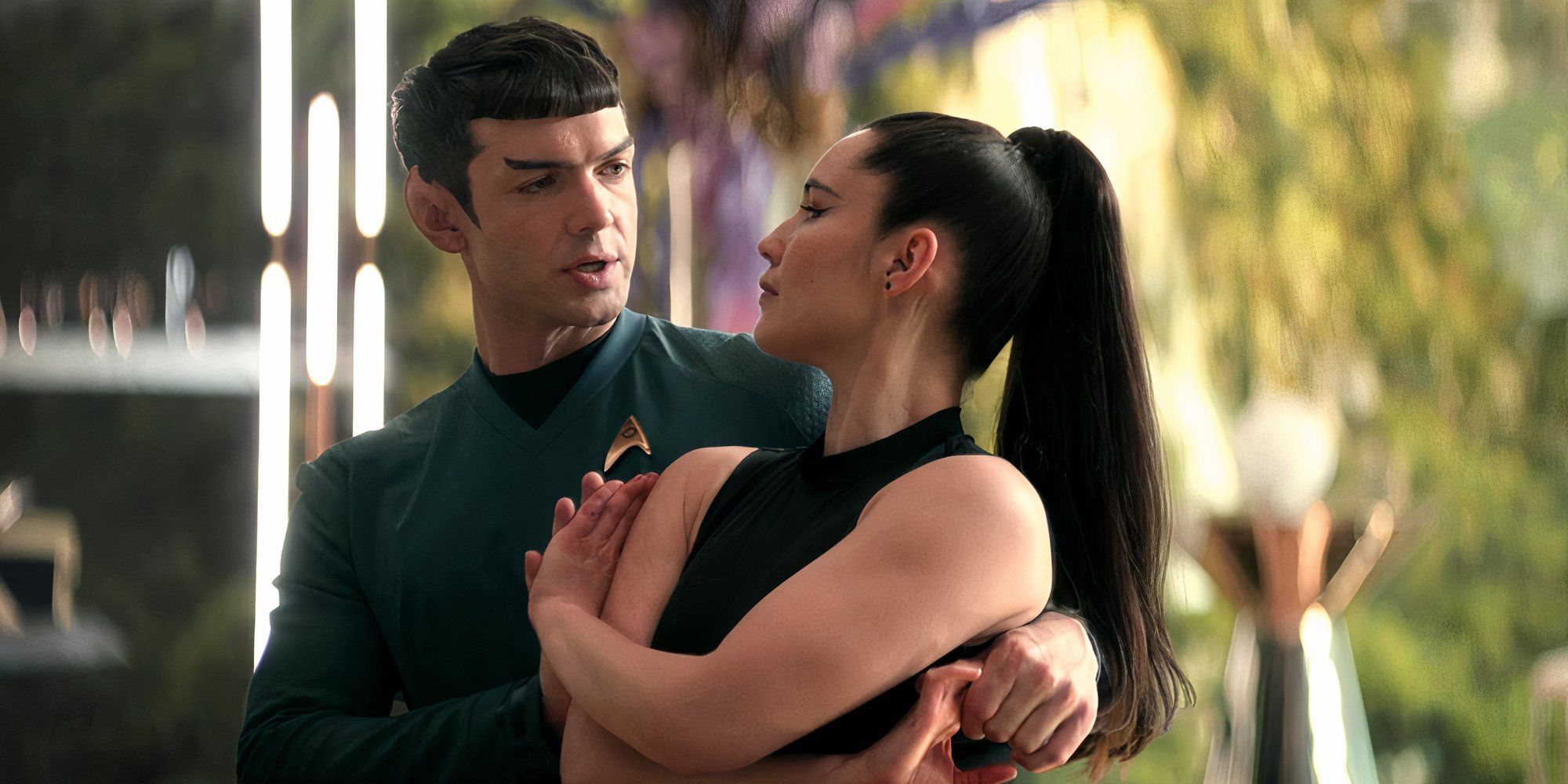 Spock & La'an Are A More Logical Romance In Star Trek: Strange New Worlds