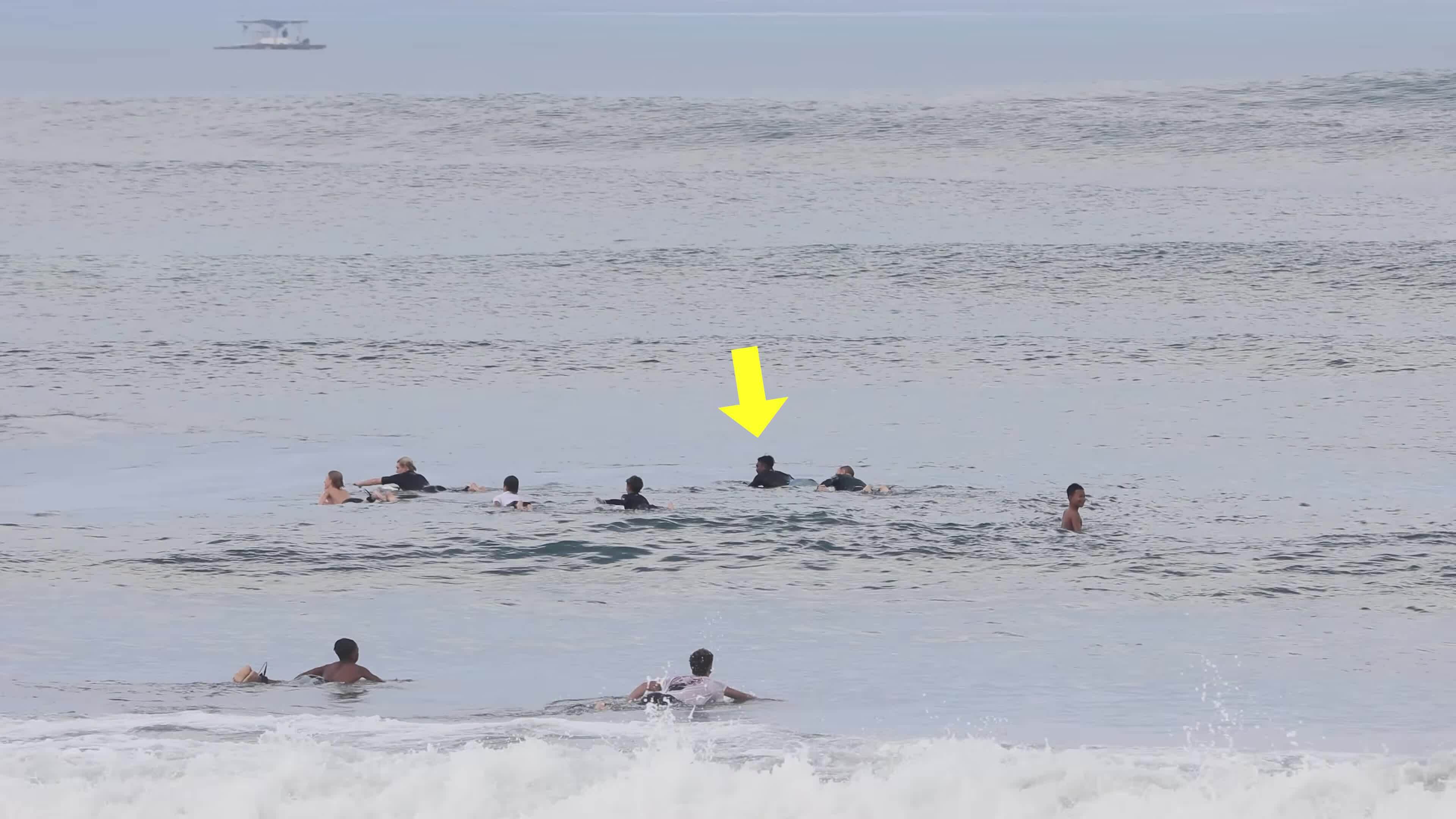 Local Surfer Positioning & Priority (Opening Scene) – Canggu