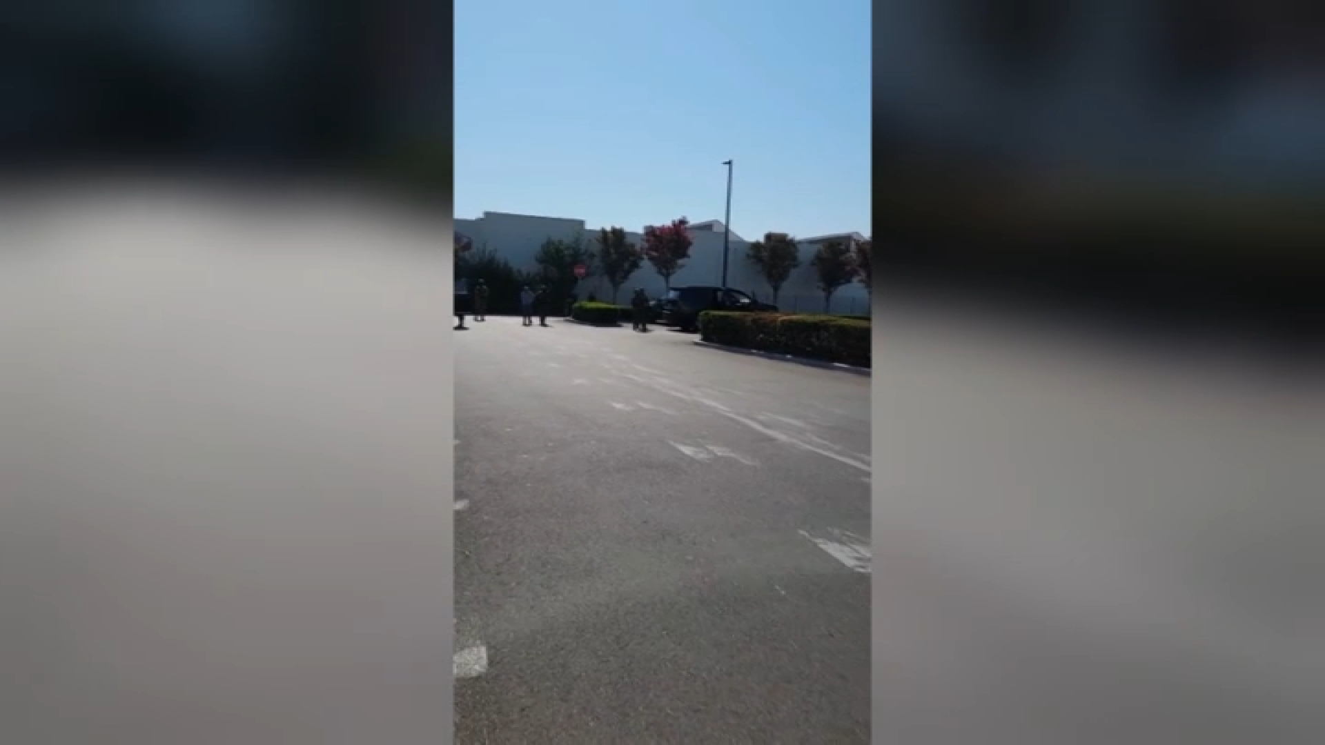 20 day laborers detained outside North Hollywood Home Depot