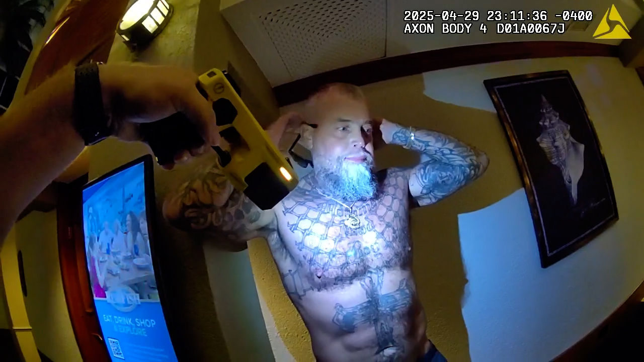 VIDEO: Powerball jackpot winner tackled, tased after kicking Pinellas ...