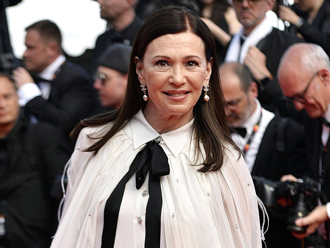 Actress Iris Berben turns 75: What makes her a fashion icon