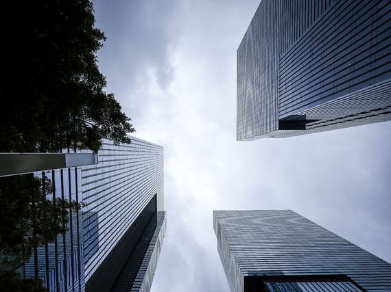 Five Major Conglomerates' Assets Surge 440 Trillion Won