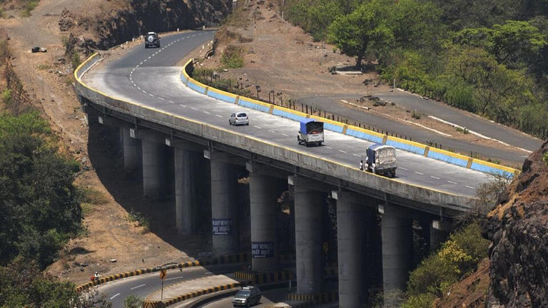 Highway Infrastructure shares off to a solid start, list at 67% premium ...