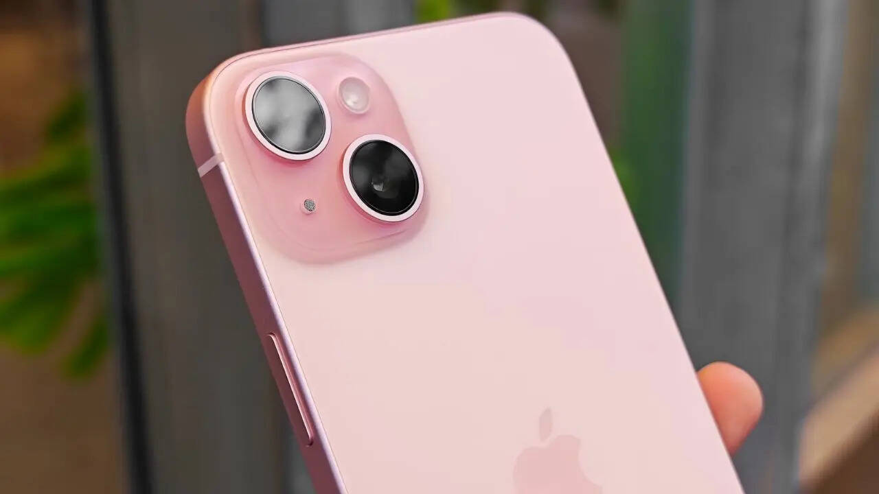 iPhone 15 Gets A Massive Price Drop Of Rs 47,120 On Amazon, Now ...