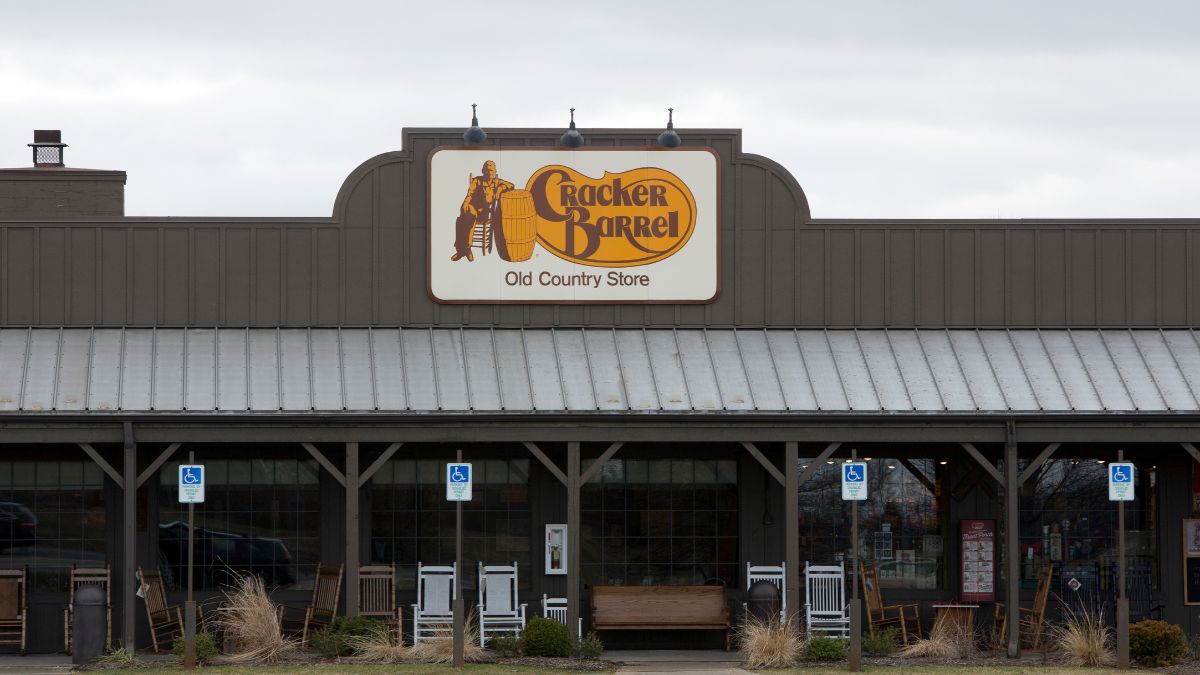 Cracker Barrel's Big Redesign Has Fans Divided: ‘Bland and Boring ...