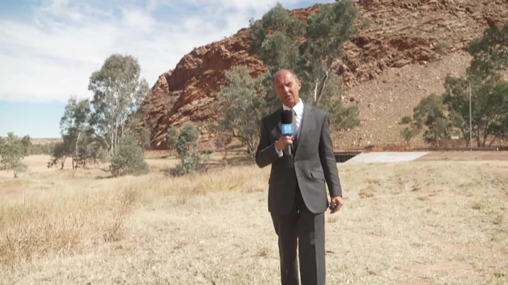 Palestinian supporters protest at gates of Pine Gap intelligence facility