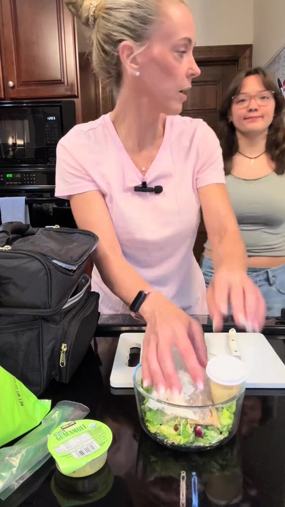 Alexis Gosselin makes rare appearance after brother Collin’s ...