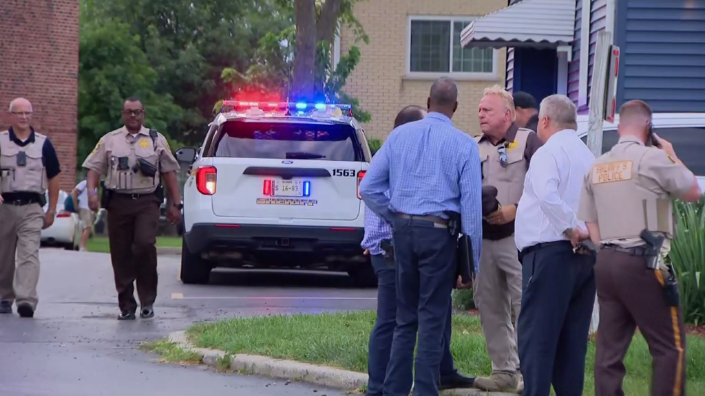 Teen girl killed in stabbing in La Grange Highlands, Illinois identified