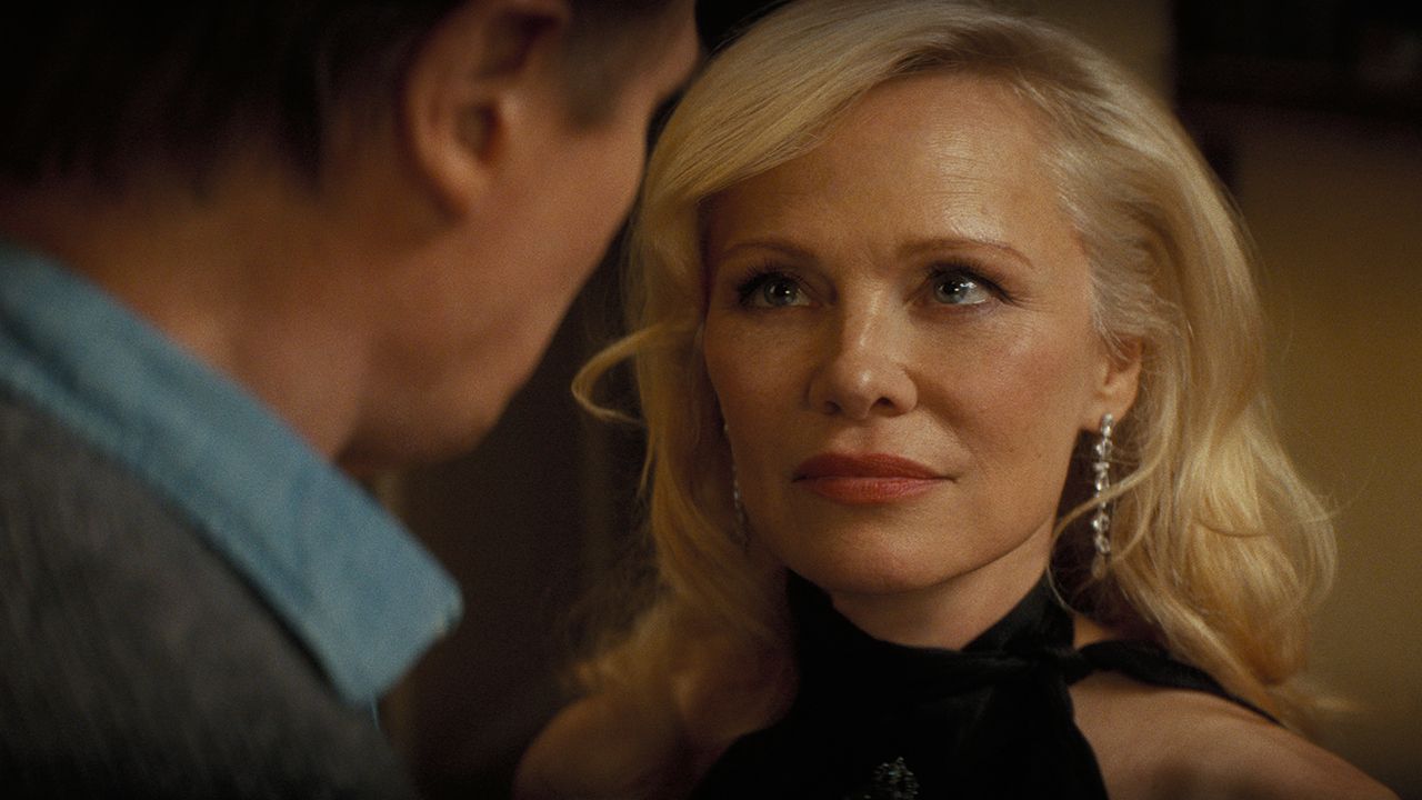 The Naked Gun: Liam Neeson & Pamela Anderson Talk Comedic Timing And ...