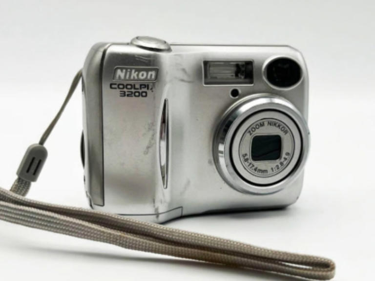 小紅書爆紅！10款女愛豆愛用CCD推薦：Karina柯達C713復古人像風、金采源富士J30膠片感