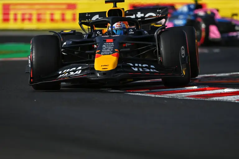 Alex Brundle voorspelt: ‘Dan krijgt de legende Verstappen toch wel een klein deukje’