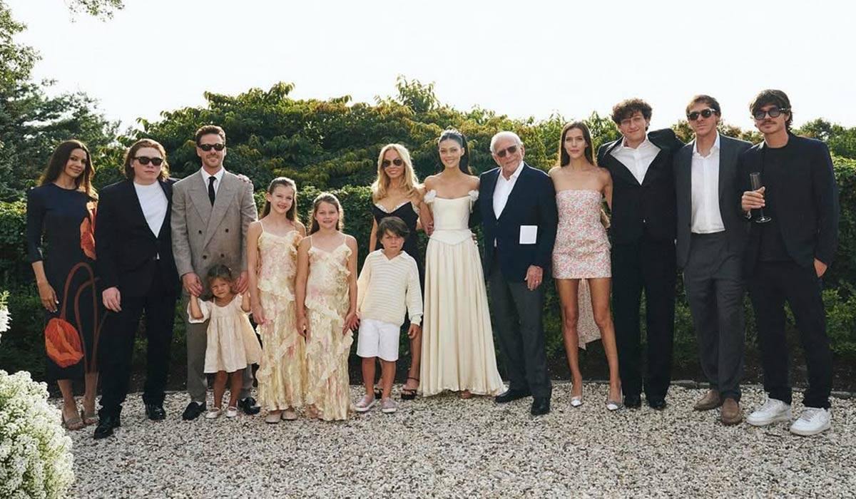 Is this the ultimate look at me moment? Brooklyn Beckham renew vows ...