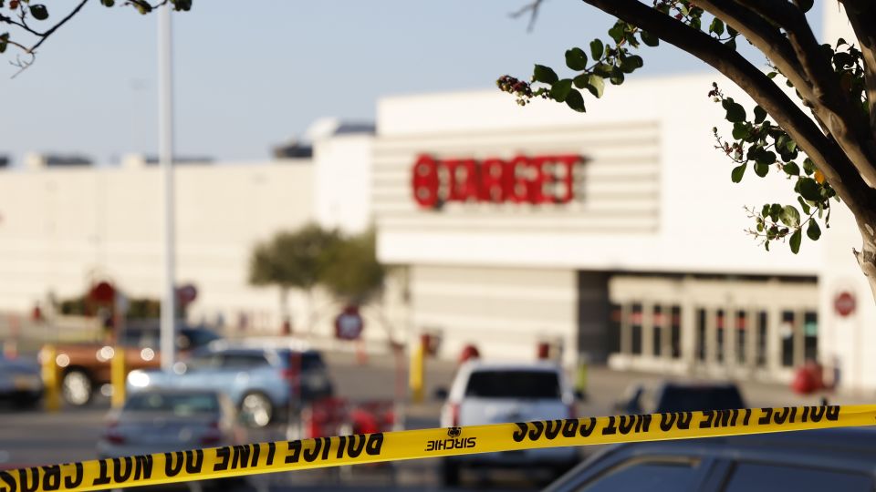 Suspect named after child and 2 adults were killed in a shooting that ...