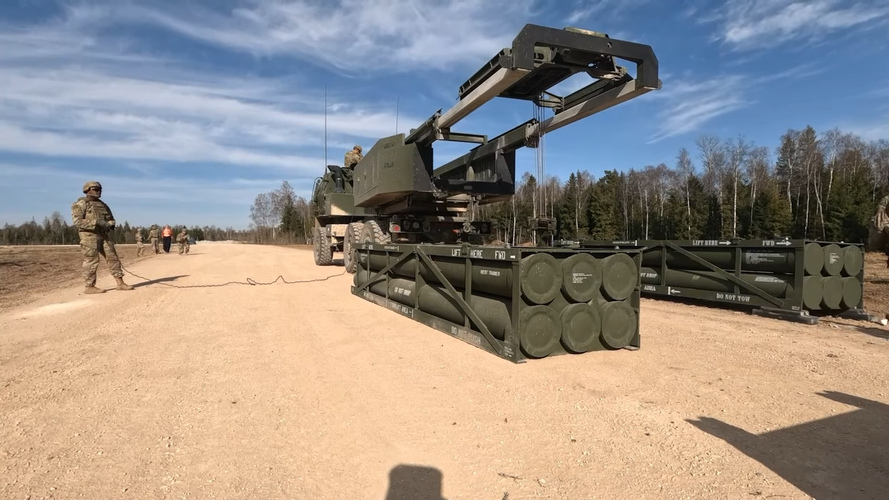 Watch This HIMARS Launch 80km Precision Strikes in Seconds!