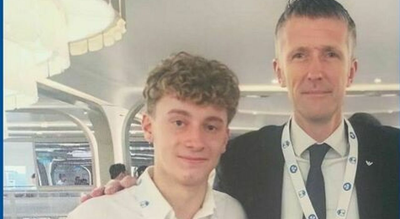 Alessandro Barbato, morto arbitro di 18 anni. Il cordoglio dell'AIA: «Sgomenti e senza parole»