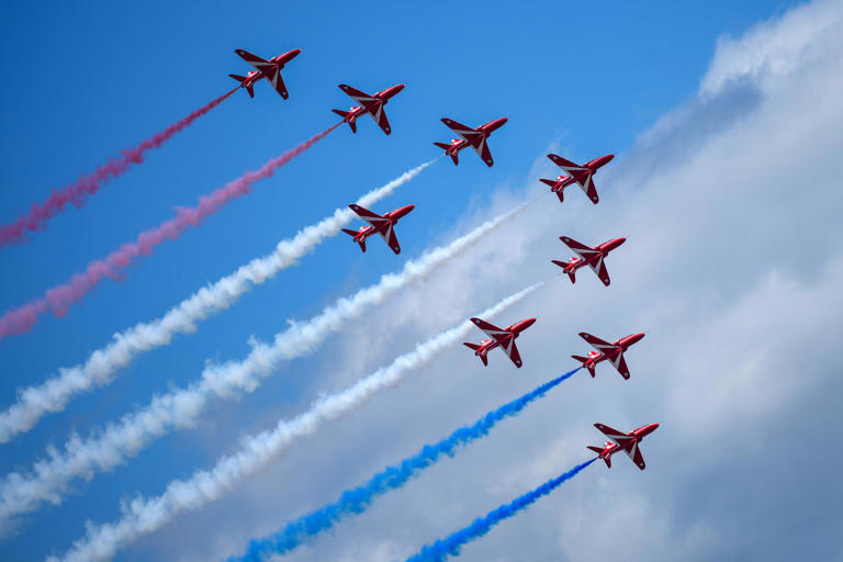 Red Arrows route as they fly over East Midlands, plus timings for Devon ...