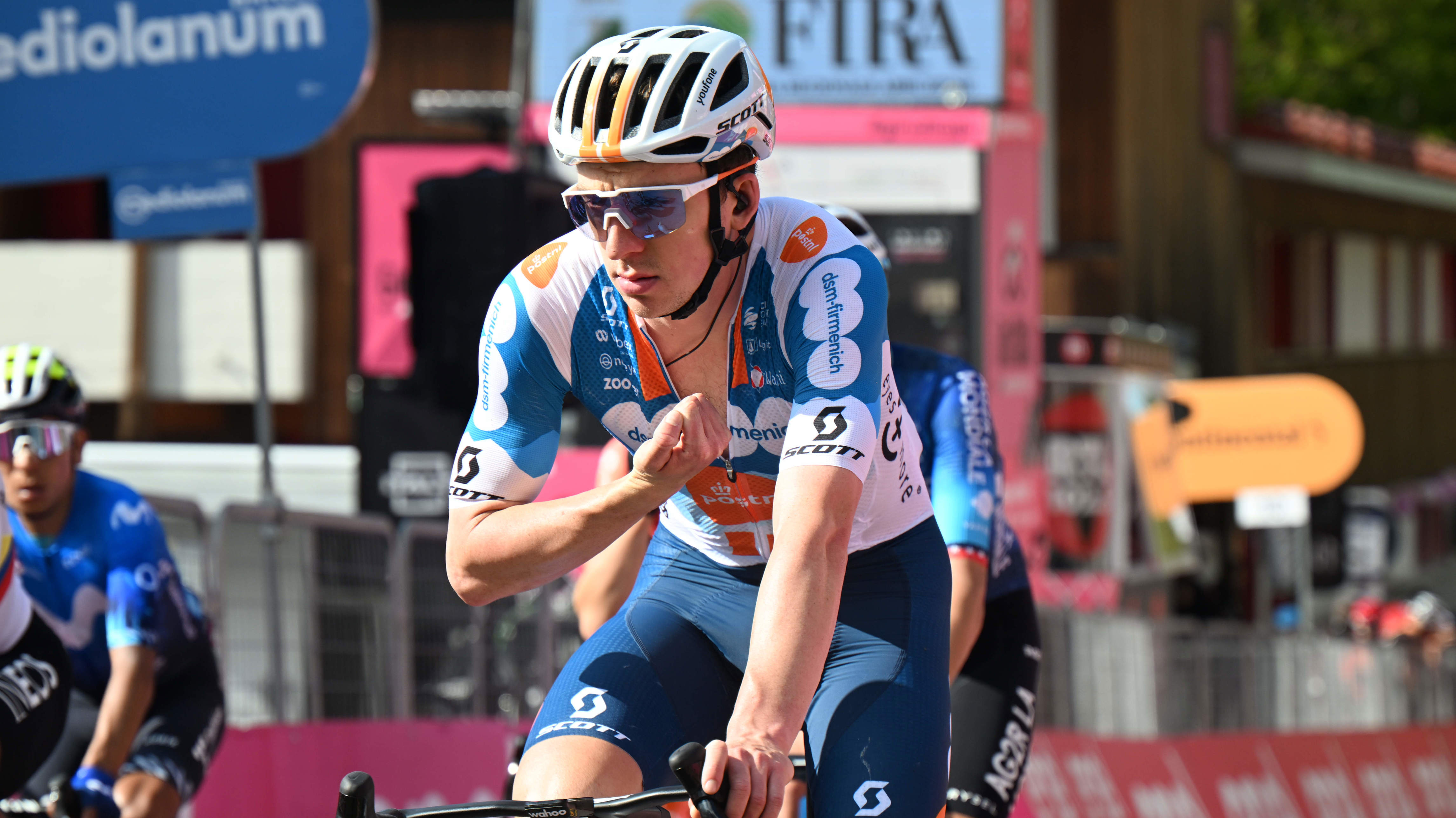 Vuelta a España 2025, la Picnic PostNL si ritrova senza Max Poole e vira sulle tappe con Casper ...