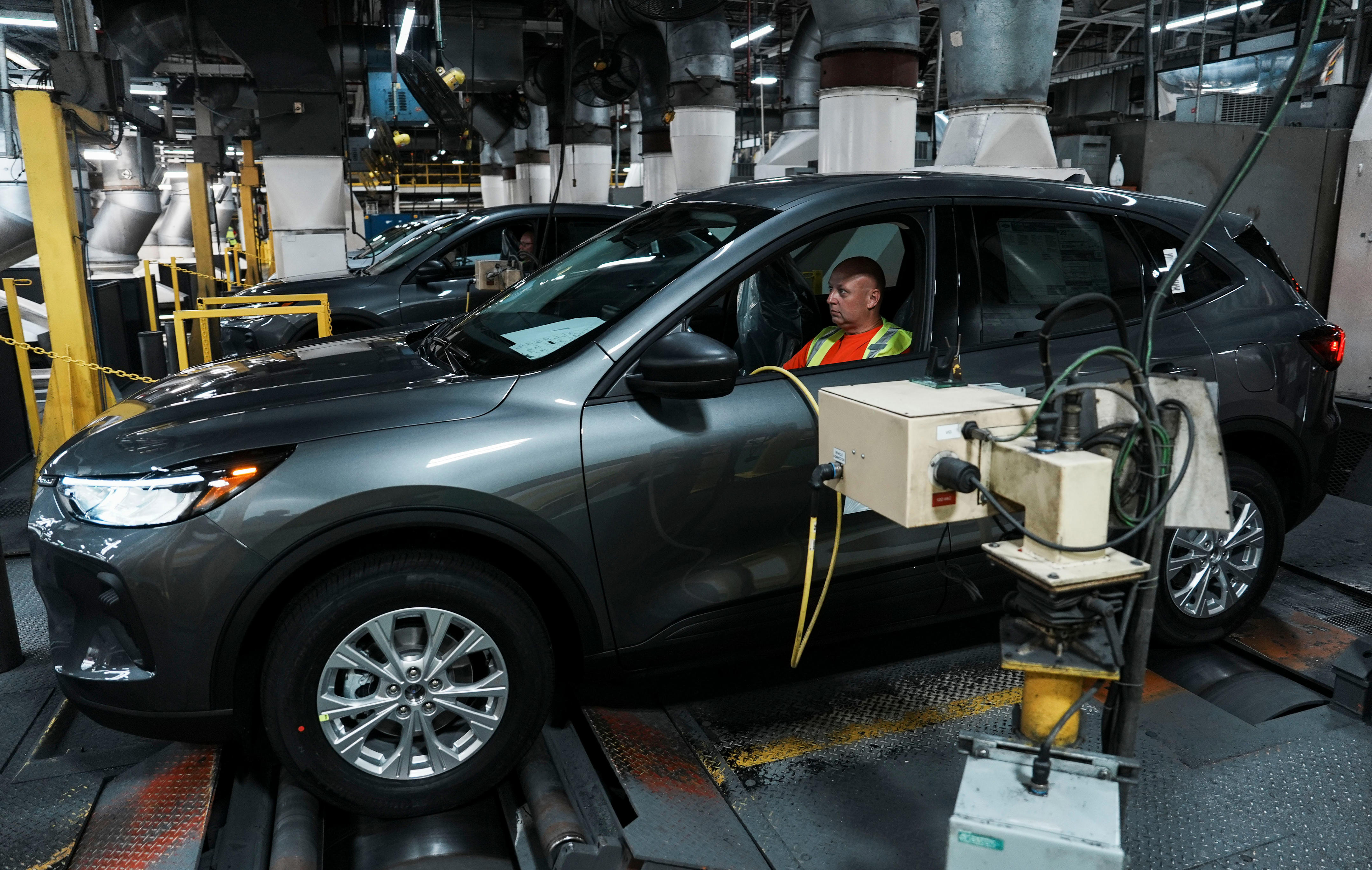 Ford recalls nearly 400,000 vehicles, many made in Kentucky. Which ...