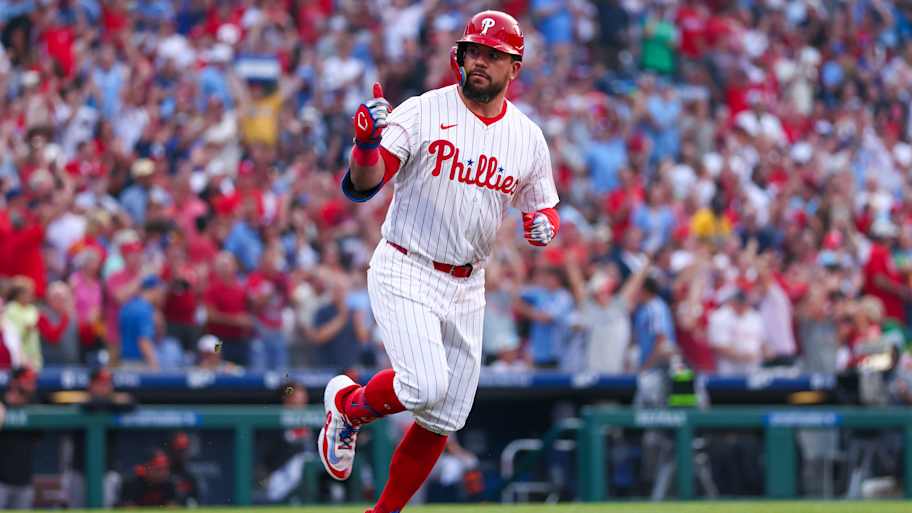 Kyle Schwarber blasts his way into NL MVP race with a surge in odds