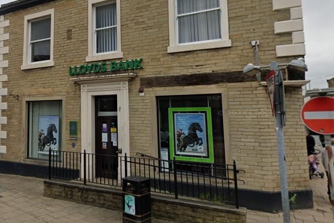 What is happening to Brighouse Lloyds: Bank building in Calderdale town ...