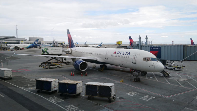 Another Wing Clip: Delta 757 Makes Contact With A350 In Atlanta