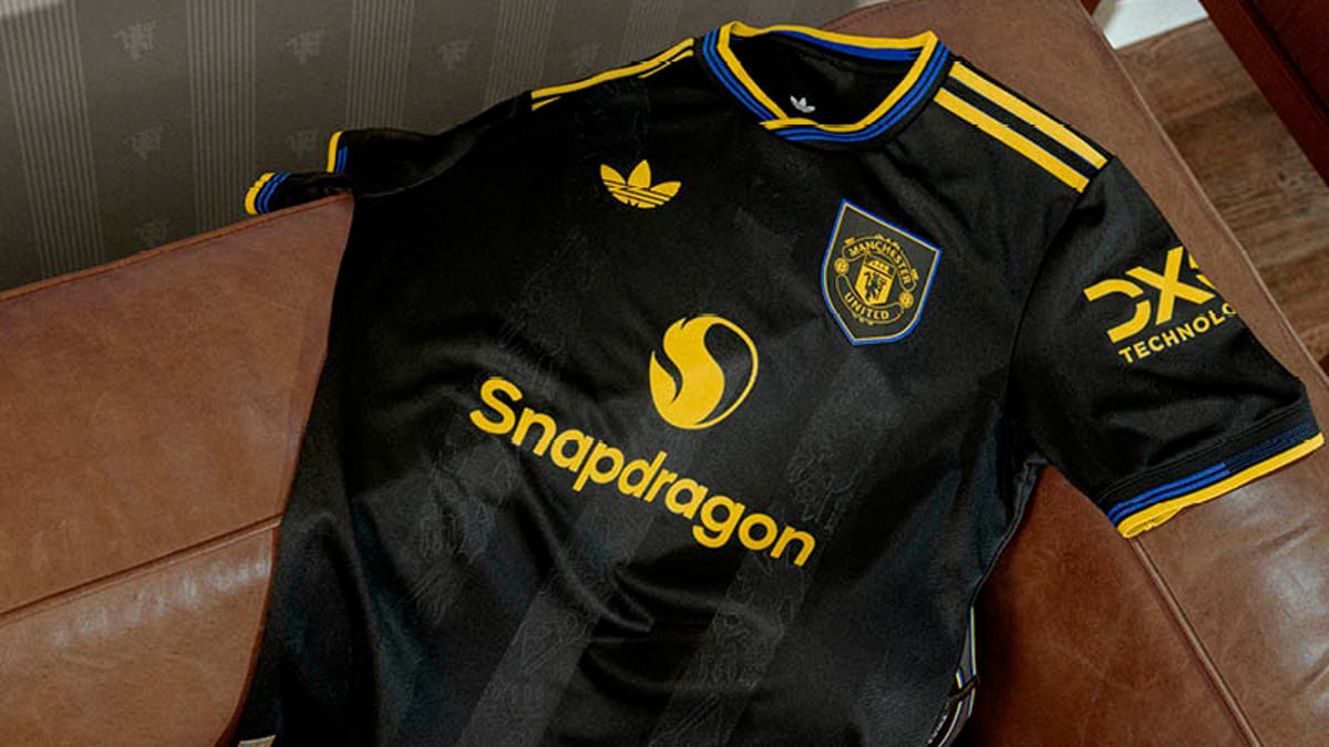 Manchester United unveil new Adidas third kit which 'evokes iconic ...