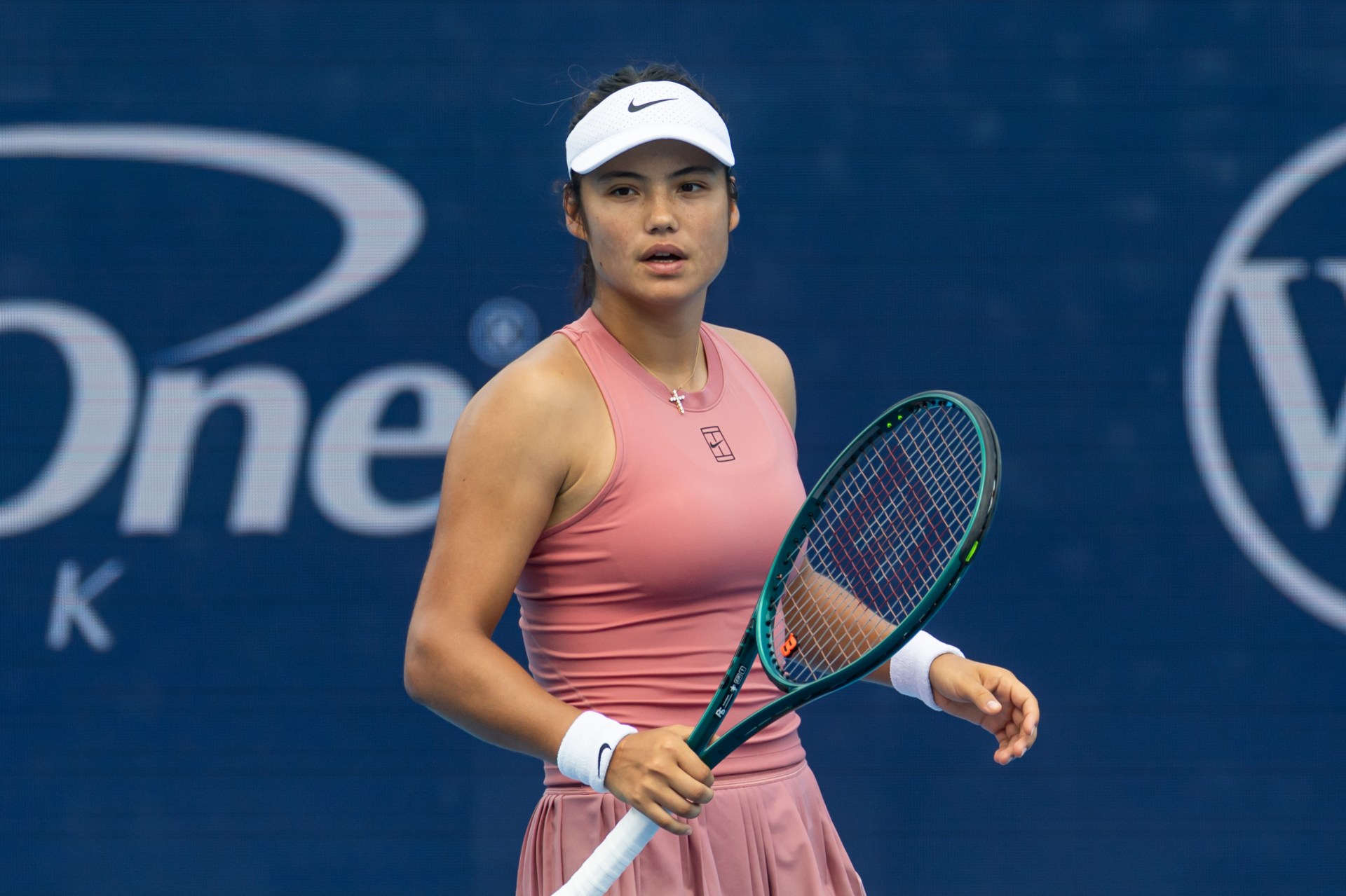 Raducanu demands child is removed from tennis match