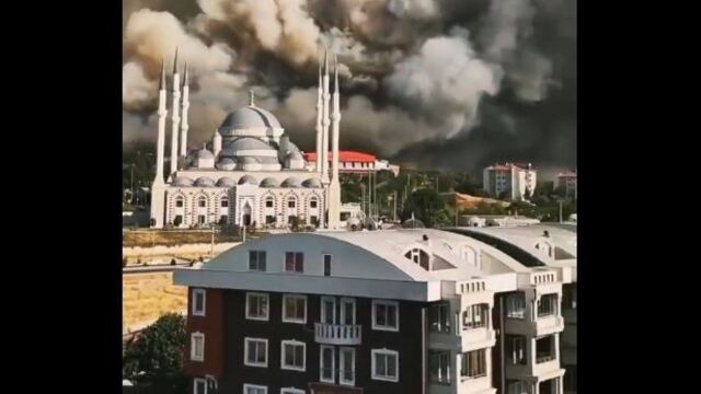Τουρκία: Μάχη με τις φλόγες στα Δαρδανέλια: Πάνω από 2.000 εκκενώσεις ...