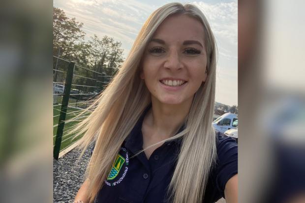 Ex-PE teacher admits sexual communication with a child