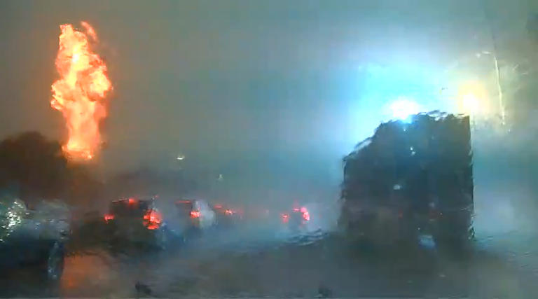 Dramatic footage captures wild moment lightning strikes electric pole ...