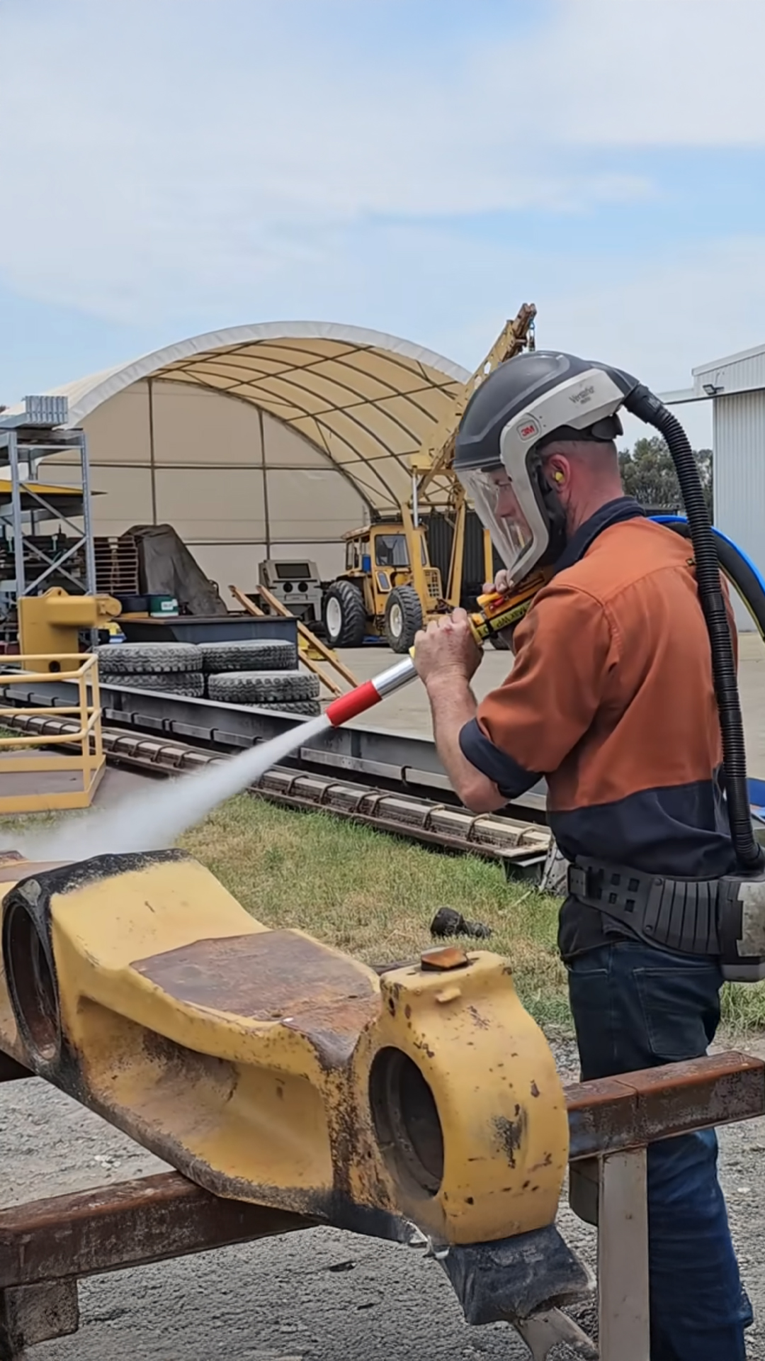 Trying Out The RapidBlast™ SD140 Dustless Blaster