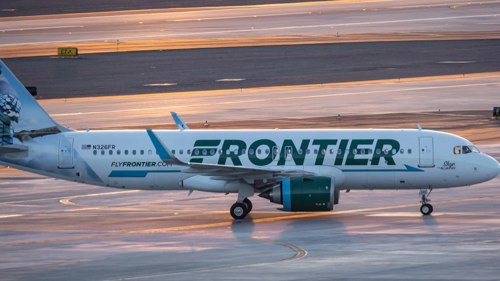 The Starship Chrysalis is the first spacecraft designed to carry 1,000 ...