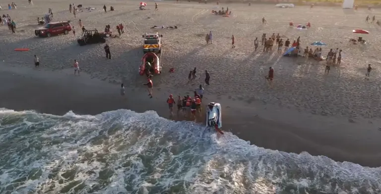 Drone video shows dramatic rescues from deadly rip current along New ...