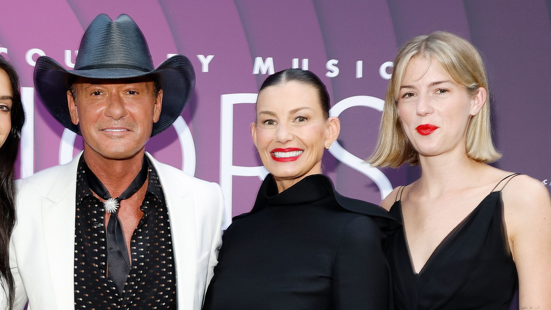 Tim McGraw's 'remarkable' middle daughter confuses fans for mom Faith ...