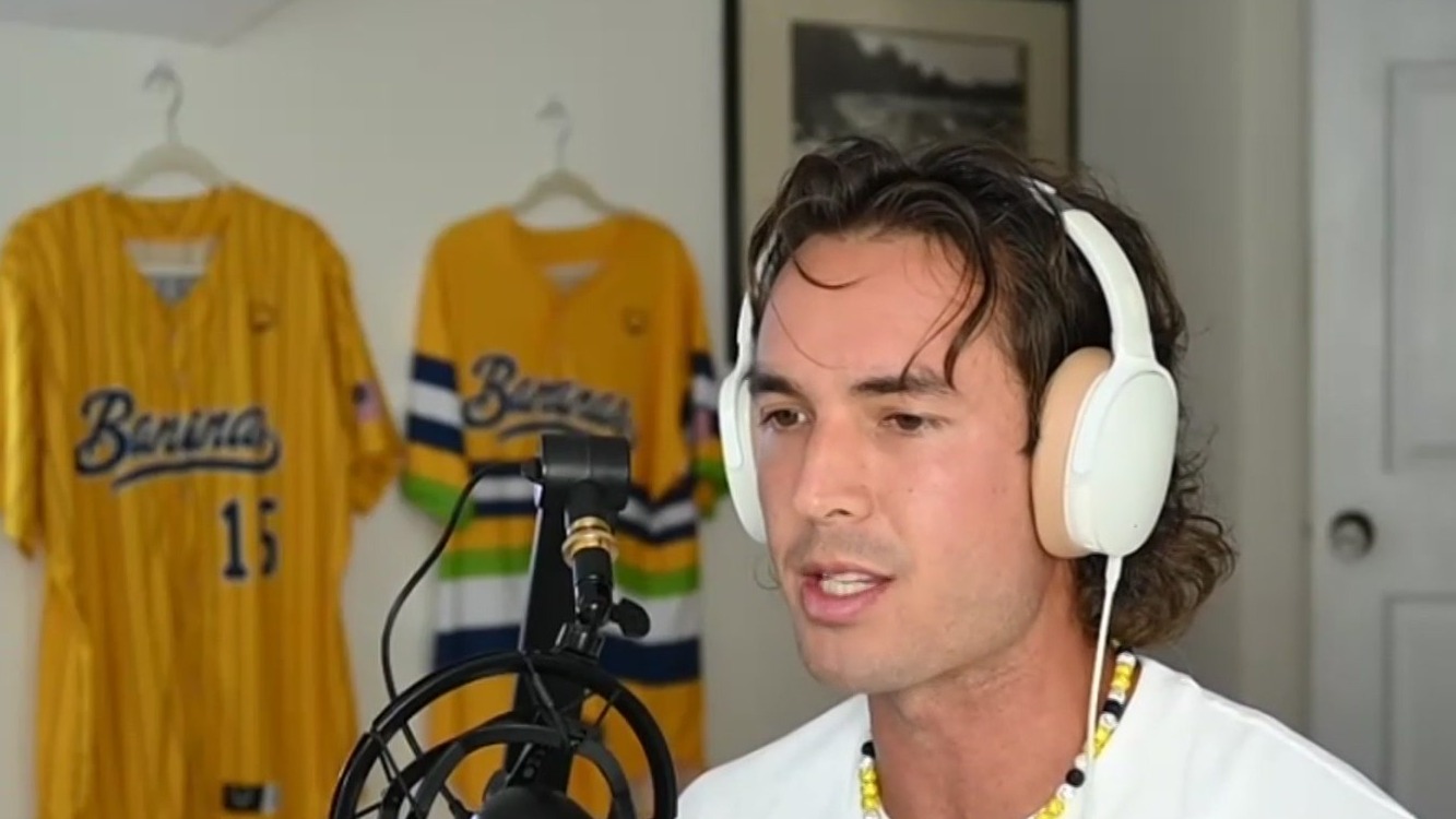 Meet Coach RAC the outfielder for the Savannah Bananas