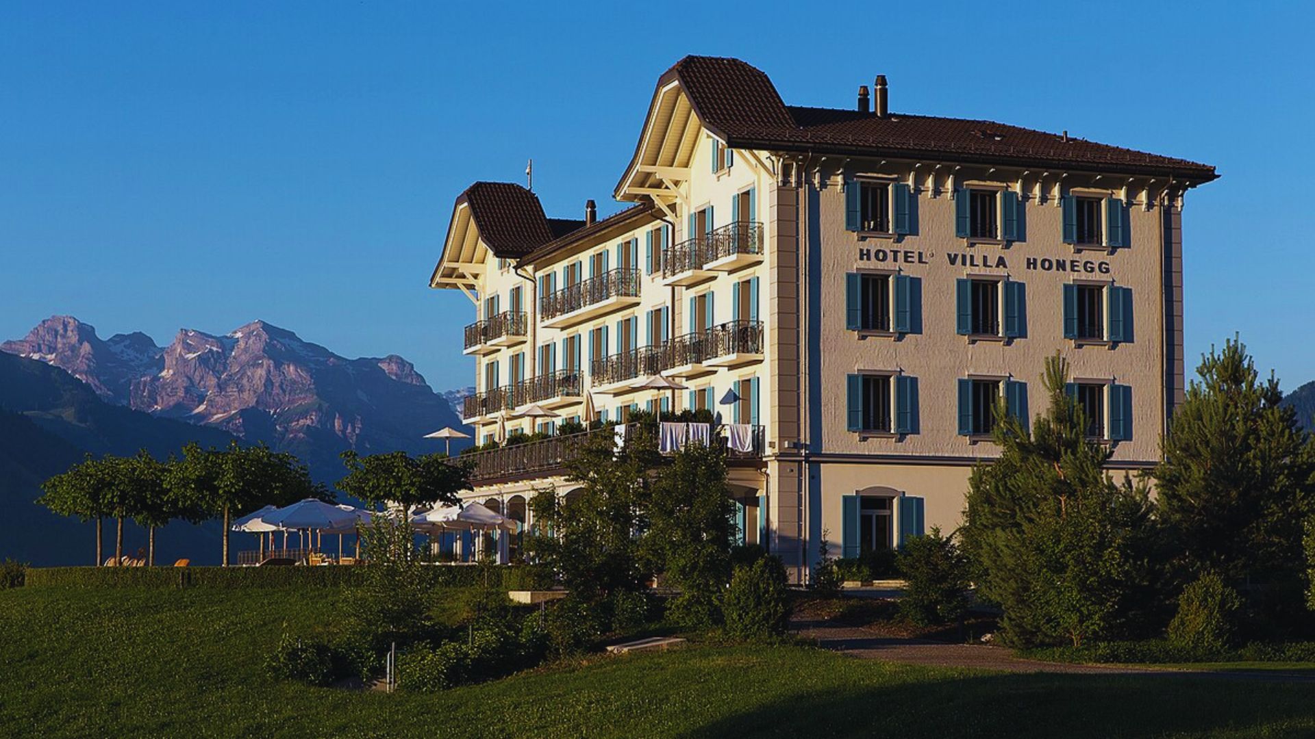 Hotels With Jaw-Dropping Infinity Pools