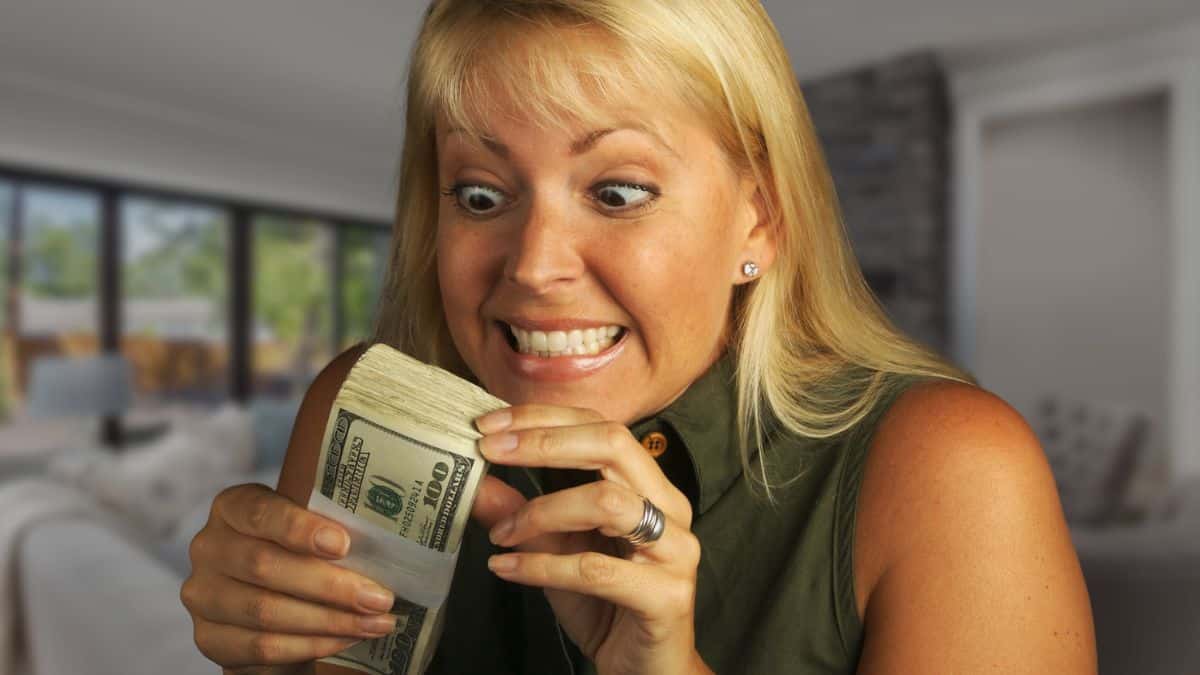 14 Surprising Reasons You Feel Bad About Money