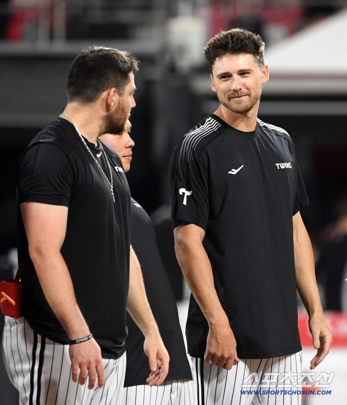 LG Tolhurst won his debut match