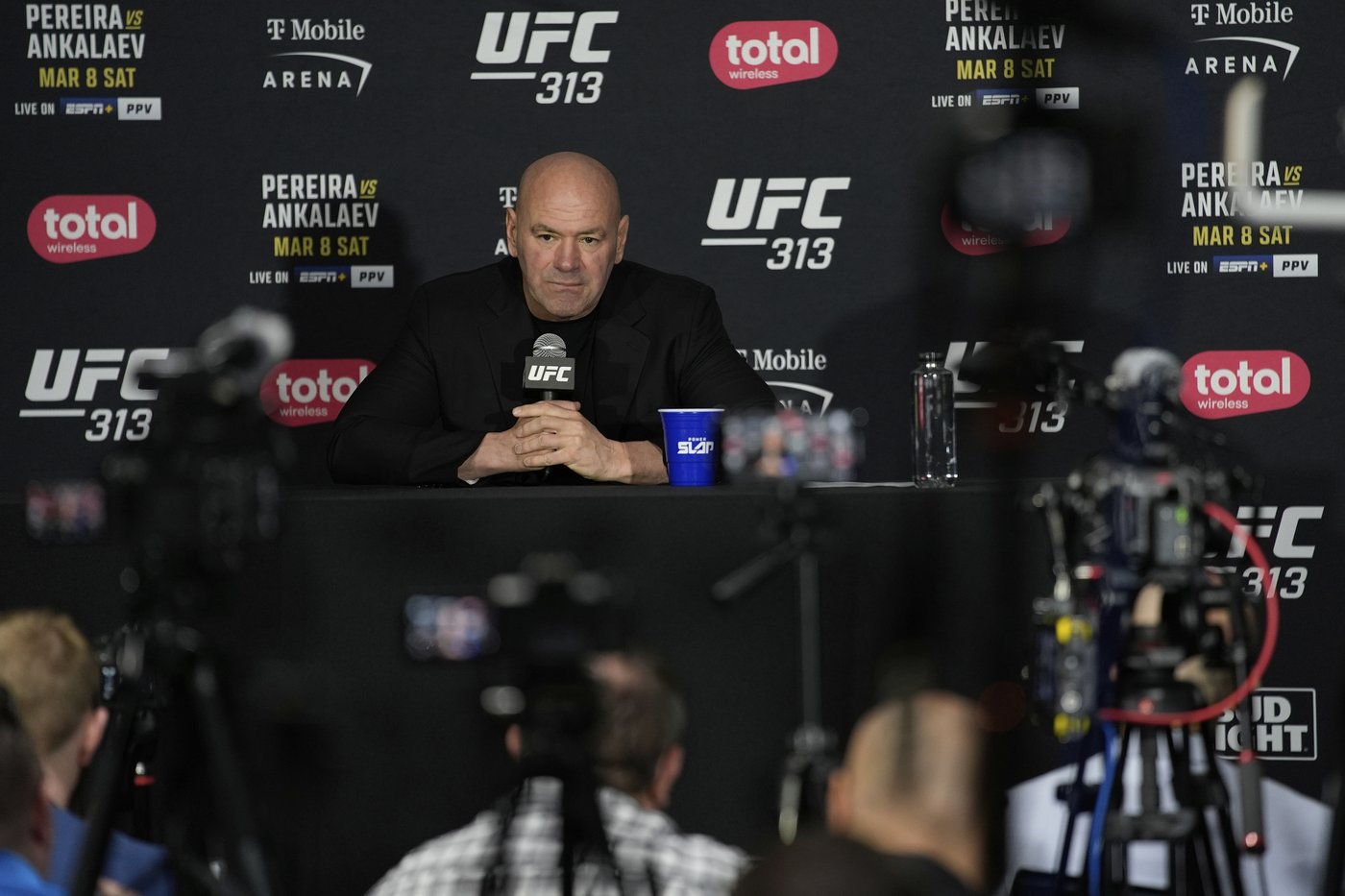 A UFC fight at the White House? Dana White says it's happening as part ...